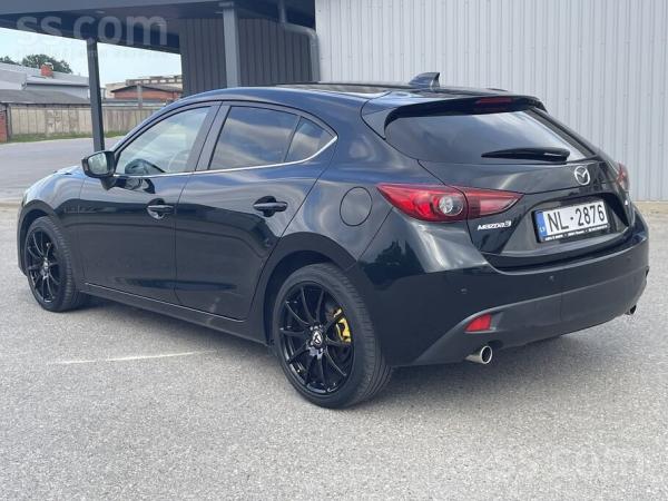 Melns Mazda 3 2015 Cēsis, ar dzinēja tilpumu 2.20 L un nobraukumu 200 tūkst. km par 6200 €, foto 3 vietnē AUTOMOTO.COM.LV