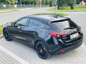 Black Mazda 3 2015 in Cesis, with an engine capacity of 2.20 L and mileage of 201 thousand km for 5750 €, photo 4 on AUTOMOTO.COM.LV