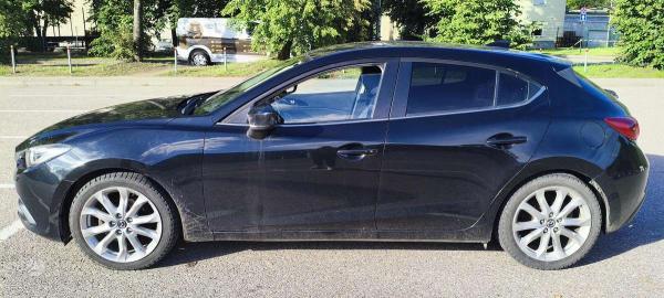 Melns Mazda 3 2016 Viļņa, ar dzinēja tilpumu 2.19 L un nobraukumu 133 tūkst. km par 6350 €, foto 4 vietnē AUTOMOTO.COM.LV