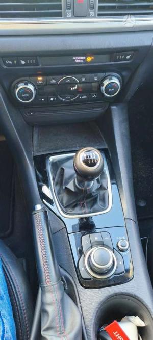 Black Mazda 3 2016 in Vilnius, with an engine capacity of 2.19 L and mileage of 133 thousand km for 6350 €, photo 15 on AUTOMOTO.COM.LV