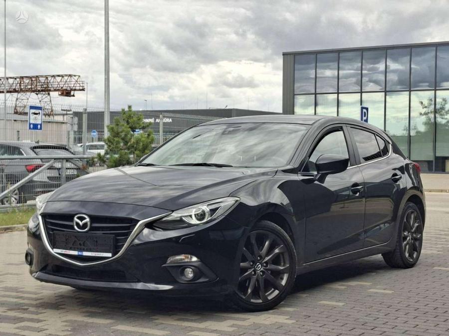 Black Mazda 3 2016 in Siauliai, with an engine capacity of 1.50 L and mileage of 102 thousand km for 6990 €, photo 4 on AUTOMOTO.COM.LV