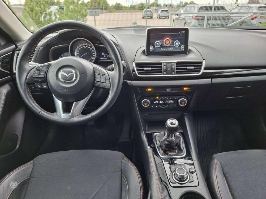 Black Mazda 3 2016 in Siauliai, with an engine capacity of 1.50 L and mileage of 102 thousand km for 6990 €, photo 11 on AUTOMOTO.COM.LV