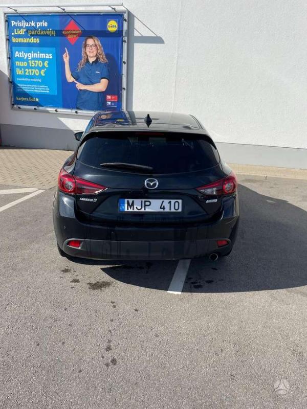 Melns Mazda 3 2017 Kauņa, ar dzinēja tilpumu 1.50 L un nobraukumu 215 tūkst. km par 3500 €, foto 3 vietnē AUTOMOTO.COM.LV