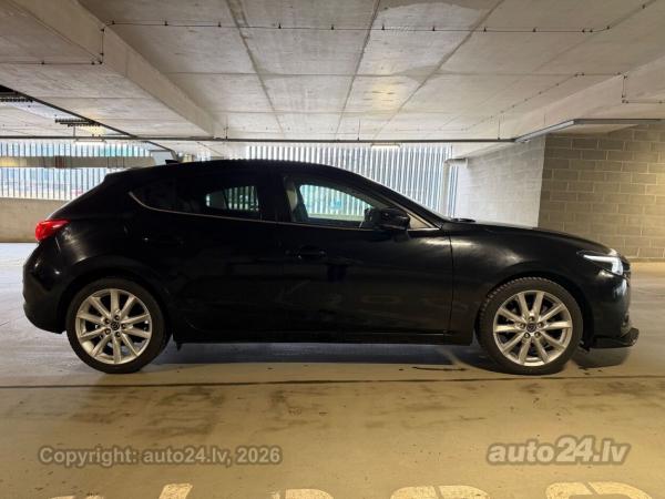 Black Mazda 3 2018 in Tallinn, with an engine capacity of 2.00 L and mileage of 37 thousand km for 12990 €, photo 4 on AUTOMOTO.COM.LV