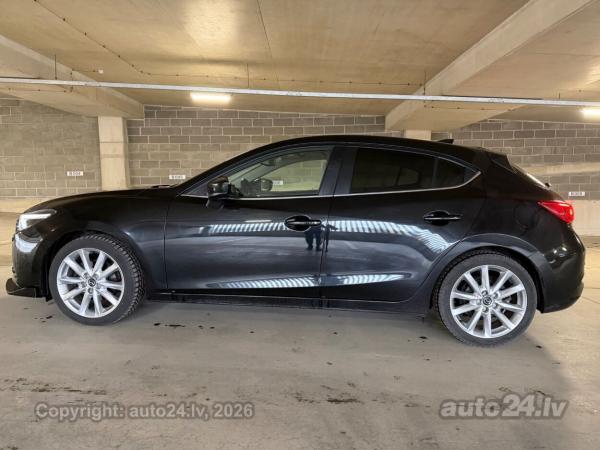Black Mazda 3 2018 in Tallinn, with an engine capacity of 2.00 L and mileage of 37 thousand km for 12990 €, photo 5 on AUTOMOTO.COM.LV