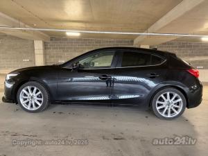 Black Mazda 3 2018 in Tallinn, with an engine capacity of 2.00 L and mileage of 37 thousand km for 12990 €, photo 5 on AUTOMOTO.COM.LV