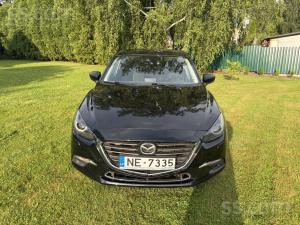 Black Mazda 3 2018 in Riga, with an engine capacity of 2.00 L and mileage of 133 thousand km for 10500 €, photo 7 on AUTOMOTO.COM.LV