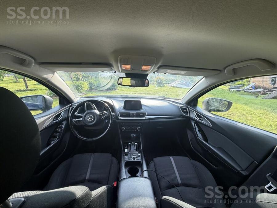 Black Mazda 3 2018 in Riga, with an engine capacity of 2.00 L and mileage of 133 thousand km for 10500 €, photo 9 on AUTOMOTO.COM.LV