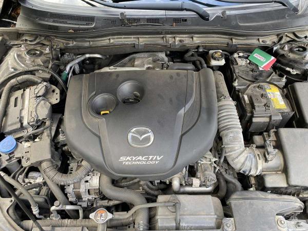Black Mazda 3 2018 in Jonava, with an engine capacity of 2.19 L and mileage of 195 thousand km for 6300 €, photo 9 on AUTOMOTO.COM.LV
