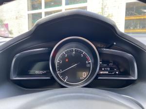 Black Mazda 3 2018 in Sveicarija, with an engine capacity of 2.20 L and mileage of 195 thousand km for 4900 €, photo 11 on AUTOMOTO.COM.LV