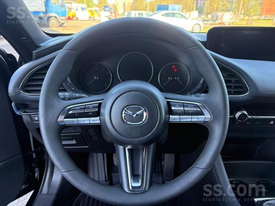 Melns Mazda 3 2019 Jelgava, ar dzinēja tilpumu 2.00 L un nobraukumu 78 tūkst. km par 13500 €, foto 13 vietnē AUTOMOTO.COM.LV
