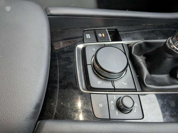 Черный Мазда 3 2022 в Рокишкис, объемом двигателя 2.00 л и пробегом 21 тыс. км за 16500 €, фото 11 на AUTOMOTO.COM.LV