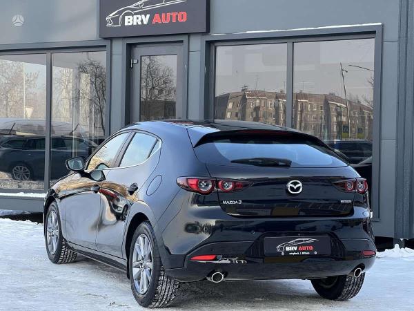 Melns Mazda 3 2022 Kėdainiai, ar dzinēja tilpumu 2.00 L un nobraukumu 18 tūkst. km par 16450 €, foto 9 vietnē AUTOMOTO.COM.LV