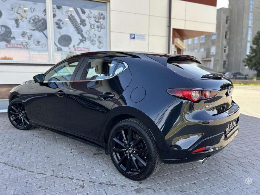 Black Mazda 3 2024 in Kretinga, with an engine capacity of 2.50 L and mileage of 44 thousand km for 17399 €, photo 9 on AUTOMOTO.COM.LV