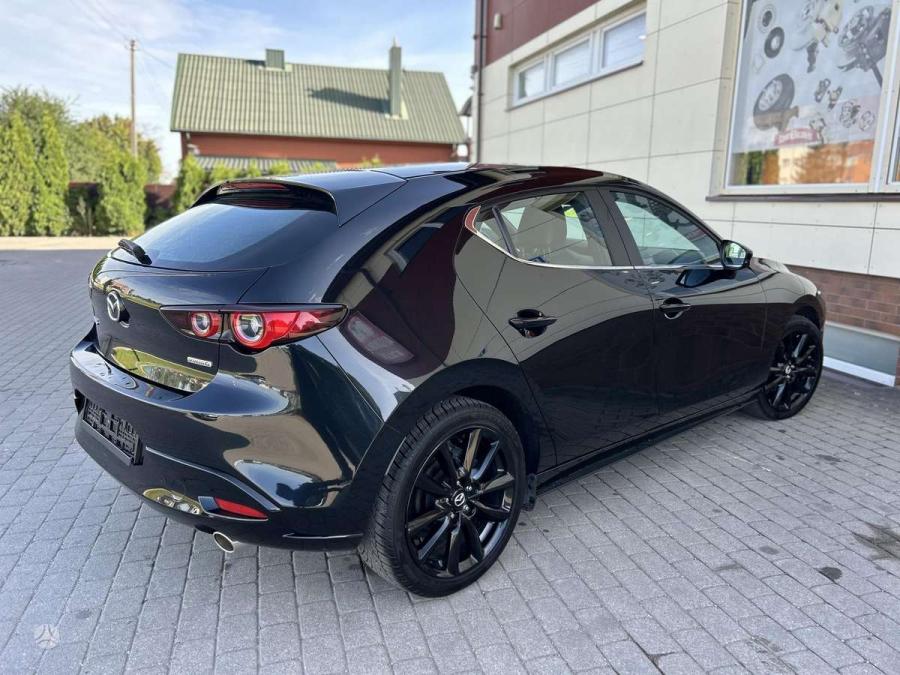 Black Mazda 3 2024 in Kretinga, with an engine capacity of 2.50 L and mileage of 44 thousand km for 17399 €, photo 11 on AUTOMOTO.COM.LV