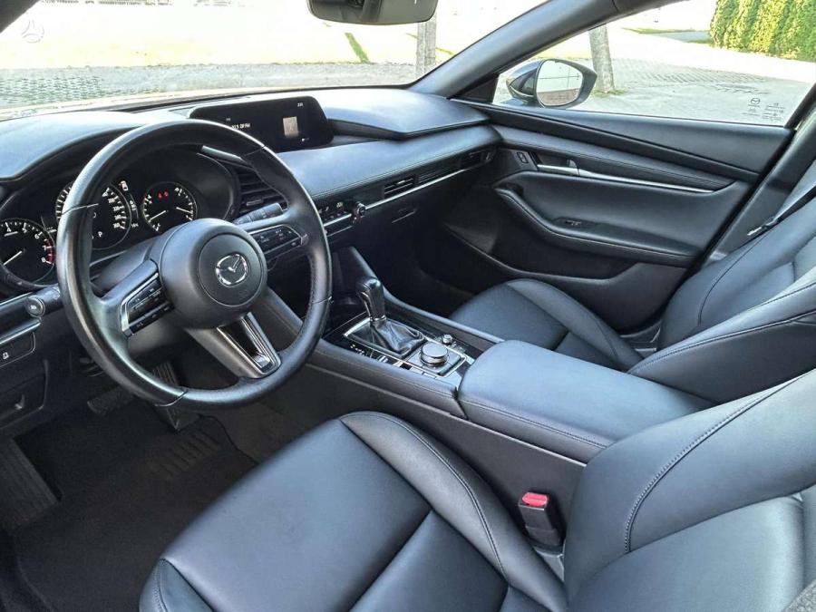 Black Mazda 3 2024 in Kretinga, with an engine capacity of 2.50 L and mileage of 44 thousand km for 17399 €, photo 15 on AUTOMOTO.COM.LV