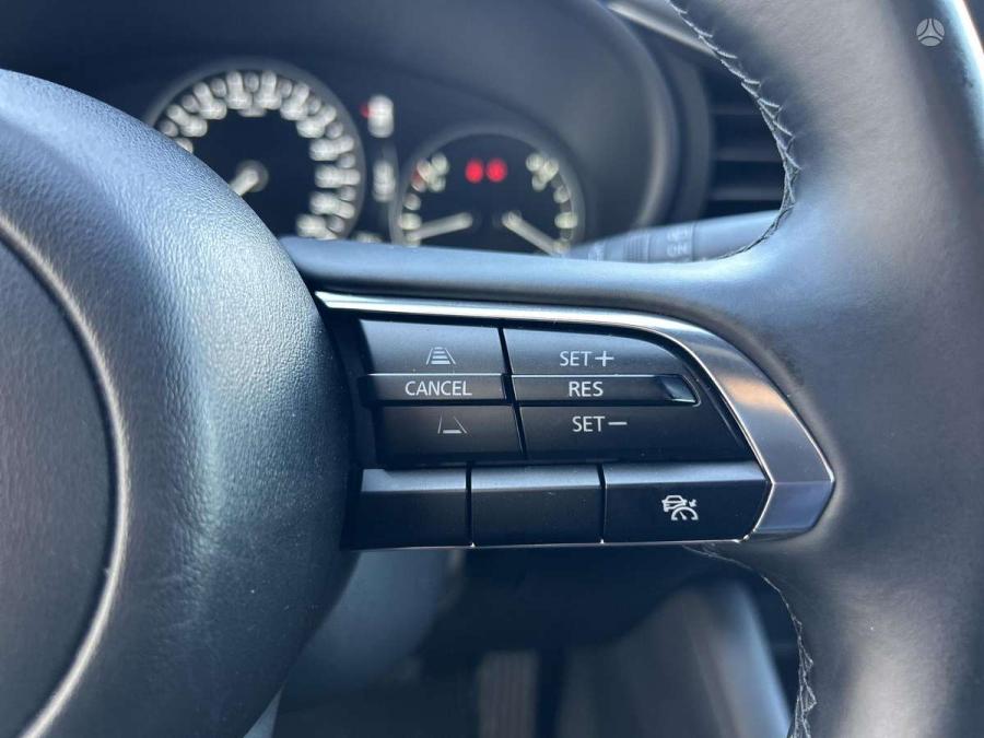 Black Mazda 3 2024 in Kretinga, with an engine capacity of 2.50 L and mileage of 44 thousand km for 17399 €, photo 22 on AUTOMOTO.COM.LV