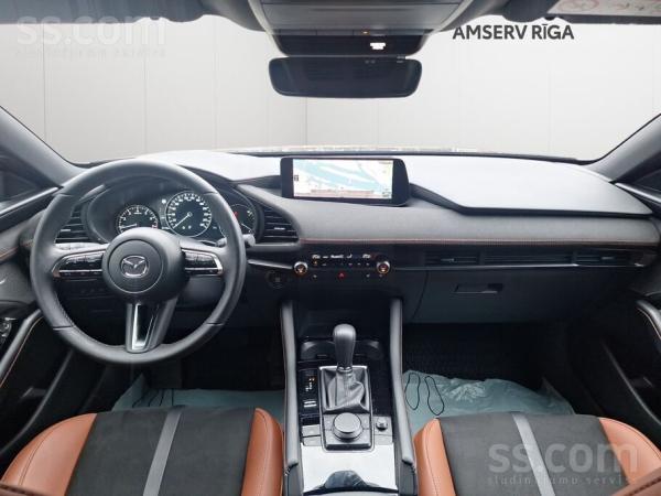 Black Mazda 3 2025 in Riga, with an engine capacity of 2.50 L and mileage of 8 thousand km for 23800 €, photo 8 on AUTOMOTO.COM.LV