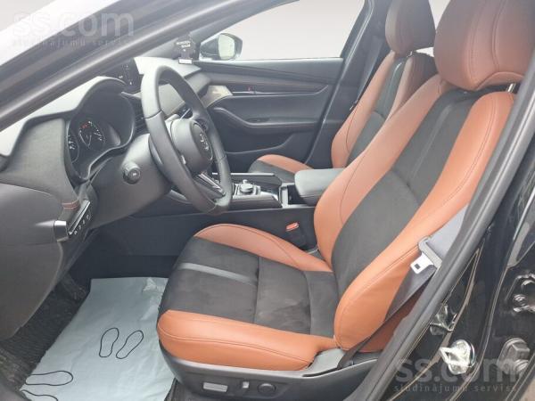 Black Mazda 3 2025 in Riga, with an engine capacity of 2.50 L and mileage of 8 thousand km for 23800 €, photo 9 on AUTOMOTO.COM.LV