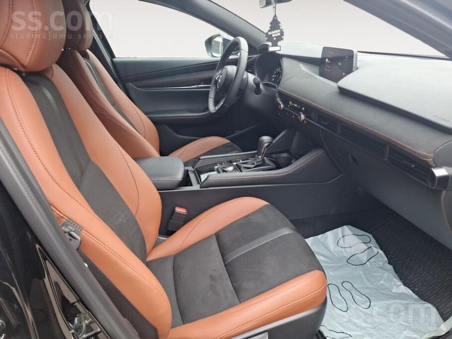 Melns Mazda 3 2025 Rīga, ar dzinēja tilpumu 2.50 L un nobraukumu 8 tūkst. km par 23800 €, foto 12 vietnē AUTOMOTO.COM.LV