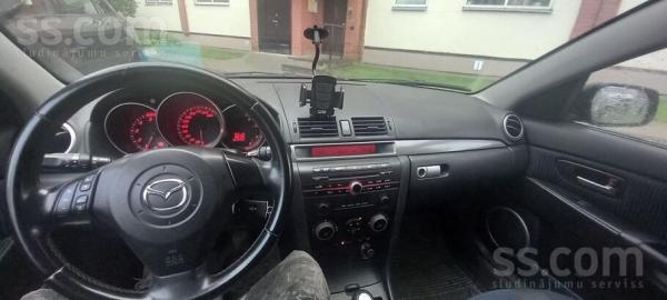 Black Mazda 3 2005 in Riga, with an engine capacity of 1.90 L and mileage of 330 thousand km for 400 €, photo 3 on AUTOMOTO.COM.LV