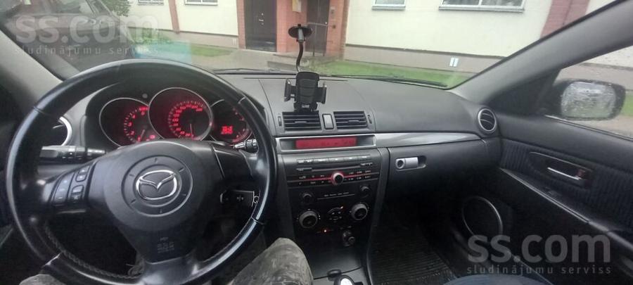 Black Mazda 3 2005 in Riga, with an engine capacity of 1.90 L and mileage of 330 thousand km for 400 €, photo 3 on AUTOMOTO.COM.LV