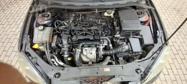 Mazda 3 2005 Rīga vietnē Melns Mazda 3 2005 Rīga, ar dzinēja tilpumu 1.90 L un nobraukumu 330 tūkst. km par 450 €, foto 8 vietnē AUTOMOTO.COM.LV