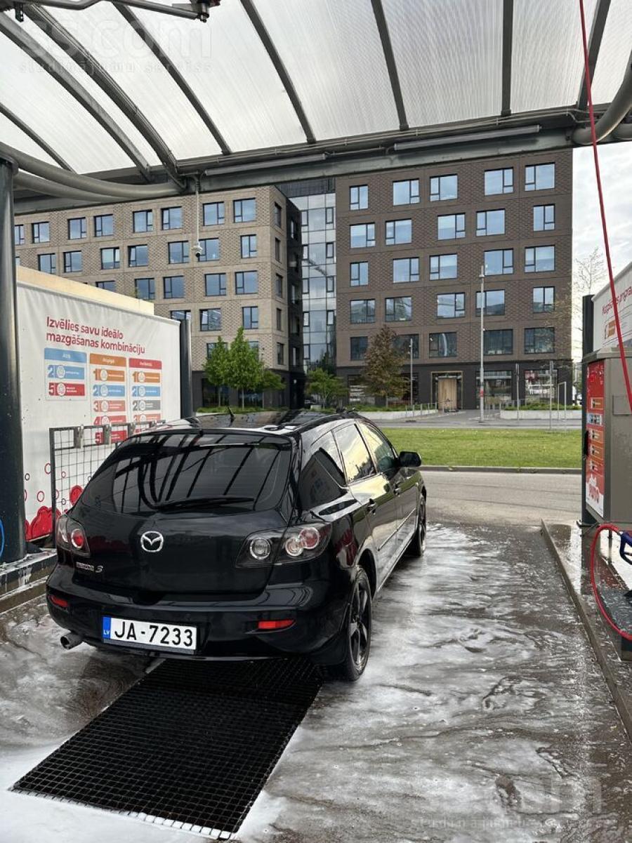 Melns Mazda 3 2006 Rīga, ar dzinēja tilpumu 1.60 L un nobraukumu 151 tūkst. km par 1100 €, foto 4 vietnē AUTOMOTO.COM.LV