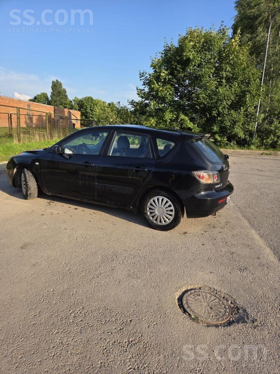 Black Mazda 3 2008 in Riga, with an engine capacity of 1.60 L and mileage of 0 thousand km for 1150 €, photo 5 on AUTOMOTO.COM.LV