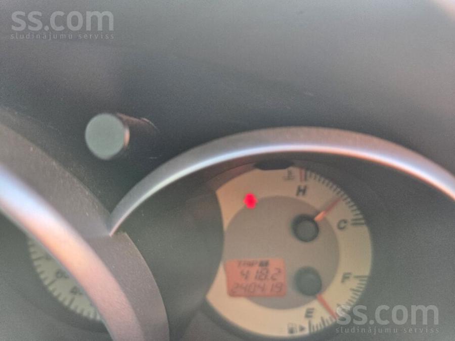 Black Mazda 3 2008 in Riga, with an engine capacity of 1.60 L and mileage of 0 thousand km for 1150 €, photo 10 on AUTOMOTO.COM.LV