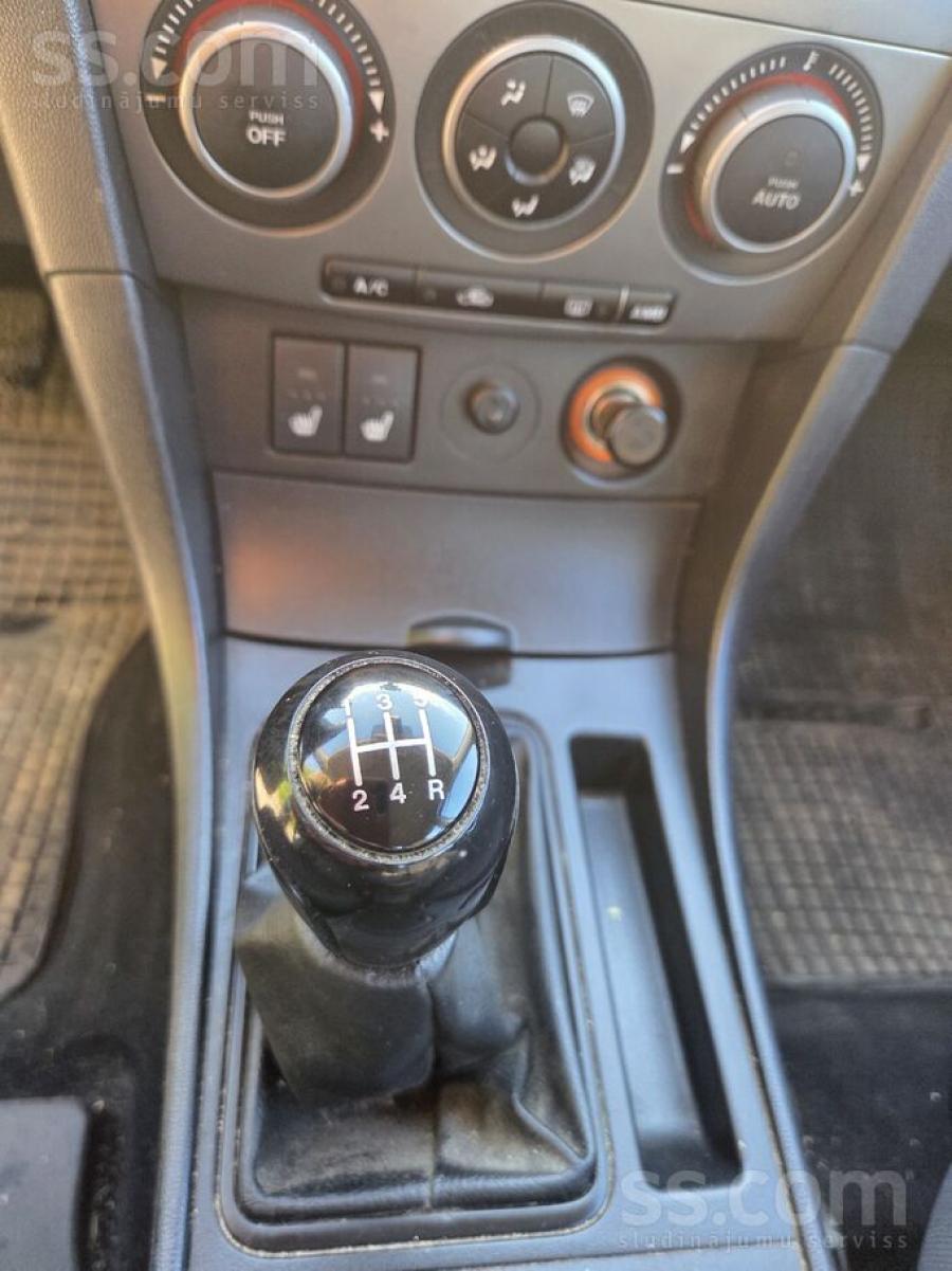 Black Mazda 3 2008 in Riga, with an engine capacity of 1.60 L and mileage of 0 thousand km for 1150 €, photo 11 on AUTOMOTO.COM.LV