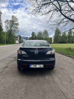 Black Mazda 3 2010 in Vilnius, with an engine capacity of 2.00 L and mileage of 235 thousand km for 3000 €, photo 5 on AUTOMOTO.COM.LV