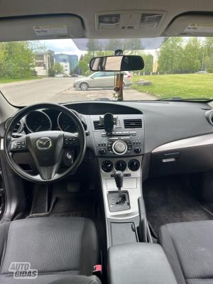 Black Mazda 3 2010 in Vilnius, with an engine capacity of 2.00 L and mileage of 235 thousand km for 3000 €, photo 10 on AUTOMOTO.COM.LV