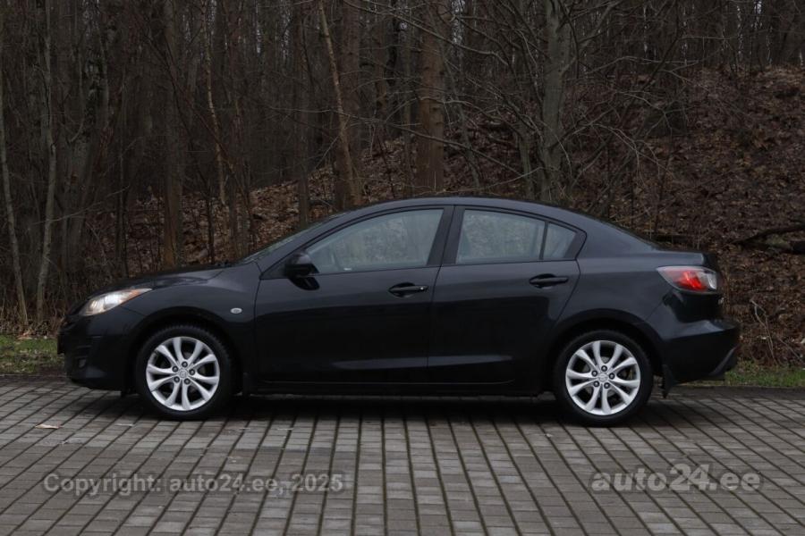 Black Mazda 3 2011 in Parnu, with an engine capacity of 1.60 L and mileage of 164 thousand km for 4300 €, photo 4 on AUTOMOTO.COM.LV
