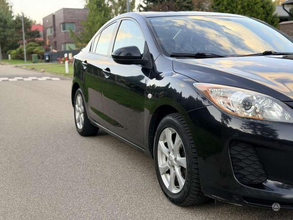 Mazda 3 2011 in Vilnius on AUTOMOTO.COM.LV Black Mazda 3 2011 in Vilnius, with an engine capacity of 2.00 L and mileage of 230 thousand km for 3650 €, photo 4 on AUTOMOTO.COM.LV