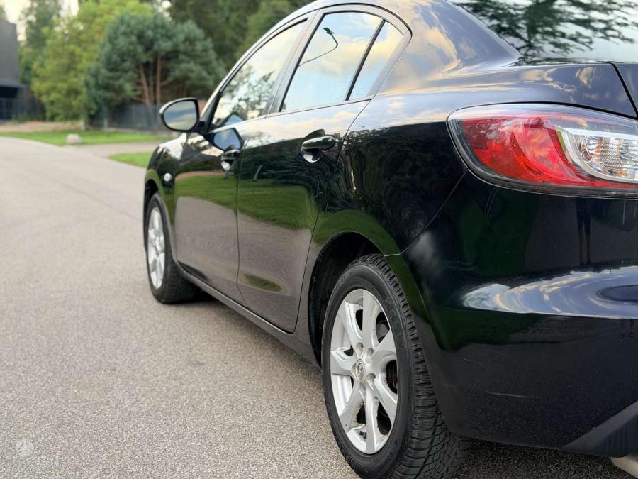 Melns Mazda 3 2011 Viļņa, ar dzinēja tilpumu 2.00 L un nobraukumu 230 tūkst. km par 3650 €, foto 8 vietnē AUTOMOTO.COM.LV
