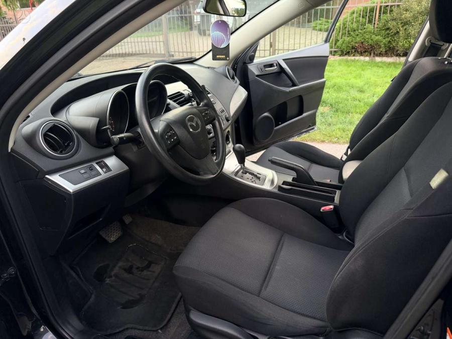 Melns Mazda 3 2011 Viļņa, ar dzinēja tilpumu 2.00 L un nobraukumu 230 tūkst. km par 3650 €, foto 13 vietnē AUTOMOTO.COM.LV