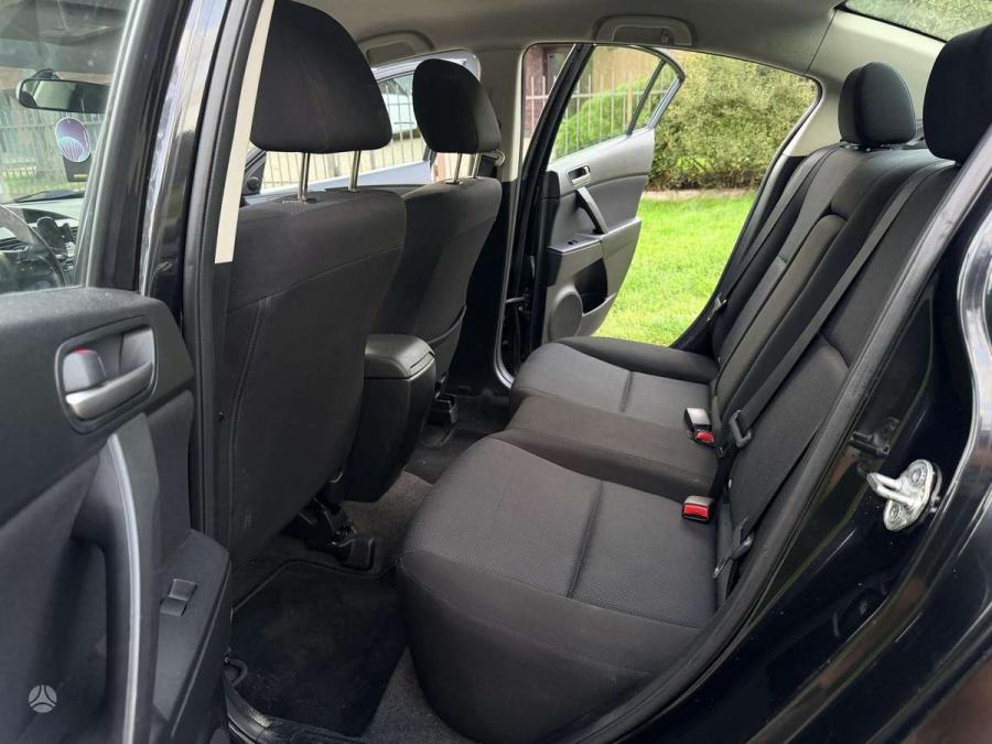 Melns Mazda 3 2011 Viļņa, ar dzinēja tilpumu 2.00 L un nobraukumu 230 tūkst. km par 3650 €, foto 15 vietnē AUTOMOTO.COM.LV