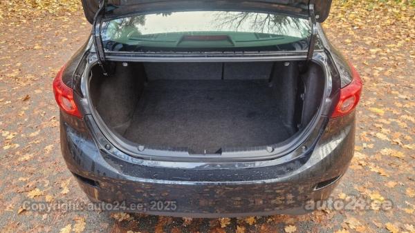 Black Mazda 3 2014 in Tallinn, with an engine capacity of 2.00 L and mileage of 145 thousand km for 6900 €, photo 11 on AUTOMOTO.COM.LV