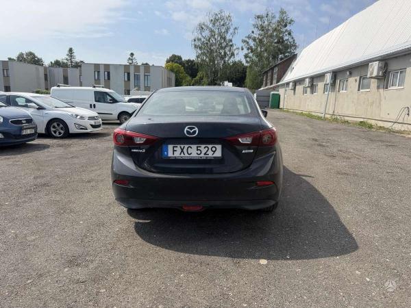 Black Mazda 3 2014 in Kaunas, with an engine capacity of 2.19 L and mileage of 258 thousand km for 2950 €, photo 6 on AUTOMOTO.COM.LV