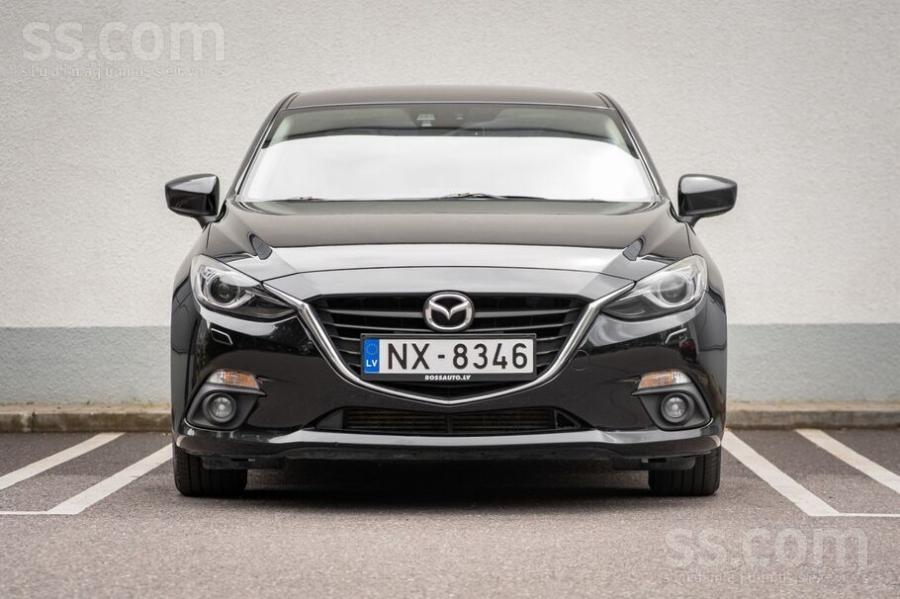 Black Mazda 3 2015 in Riga, with an engine capacity of 2.20 L and mileage of 271 thousand km for 4990 €, photo 3 on AUTOMOTO.COM.LV
