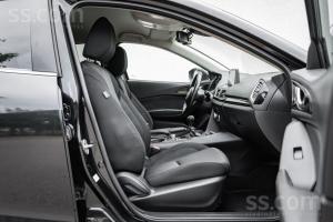 Black Mazda 3 2015 in Riga, with an engine capacity of 2.20 L and mileage of 271 thousand km for 4990 €, photo 11 on AUTOMOTO.COM.LV