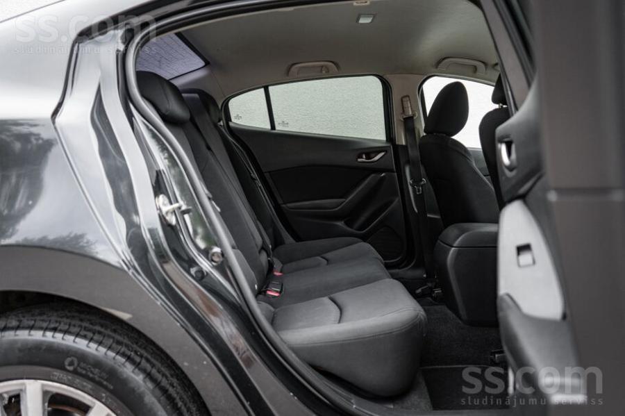 Black Mazda 3 2015 in Riga, with an engine capacity of 2.20 L and mileage of 271 thousand km for 4990 €, photo 13 on AUTOMOTO.COM.LV
