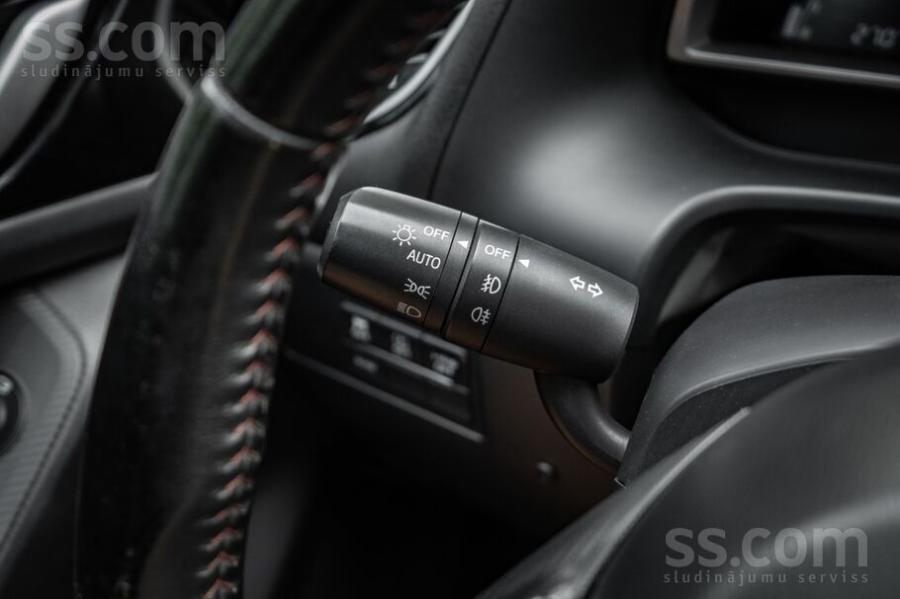 Black Mazda 3 2015 in Riga, with an engine capacity of 2.20 L and mileage of 271 thousand km for 4990 €, photo 17 on AUTOMOTO.COM.LV