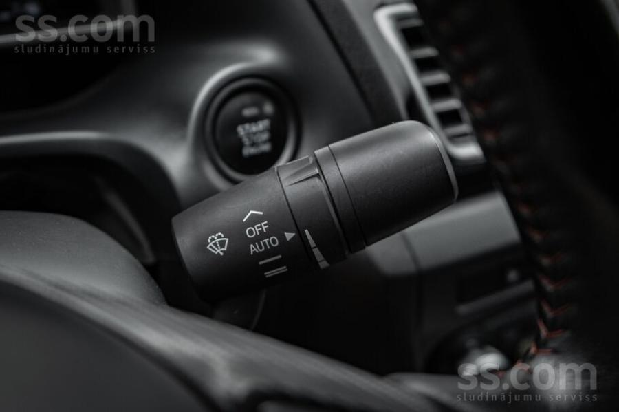Black Mazda 3 2015 in Riga, with an engine capacity of 2.20 L and mileage of 271 thousand km for 4990 €, photo 21 on AUTOMOTO.COM.LV