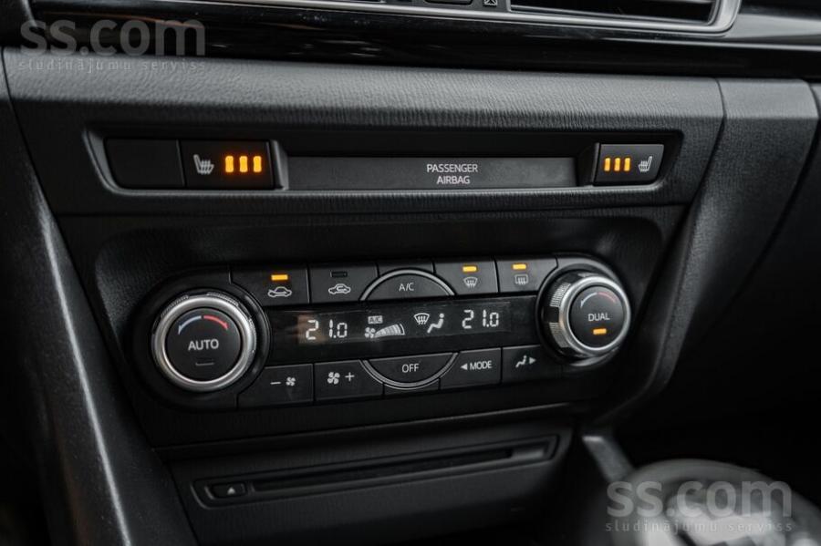 Black Mazda 3 2015 in Riga, with an engine capacity of 2.20 L and mileage of 271 thousand km for 4990 €, photo 24 on AUTOMOTO.COM.LV