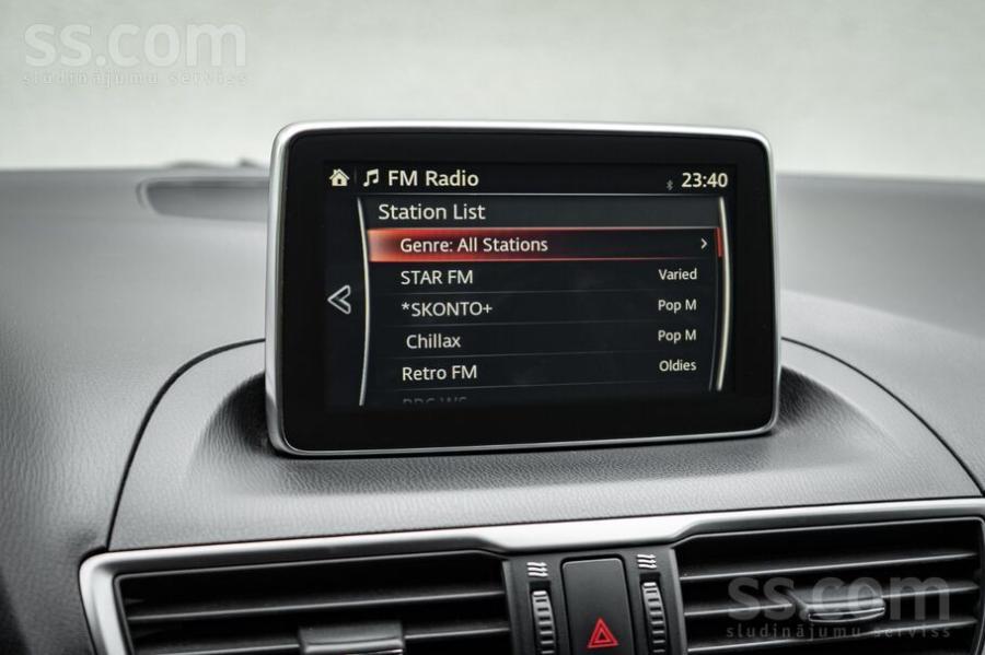 Black Mazda 3 2015 in Riga, with an engine capacity of 2.20 L and mileage of 271 thousand km for 4990 €, photo 25 on AUTOMOTO.COM.LV