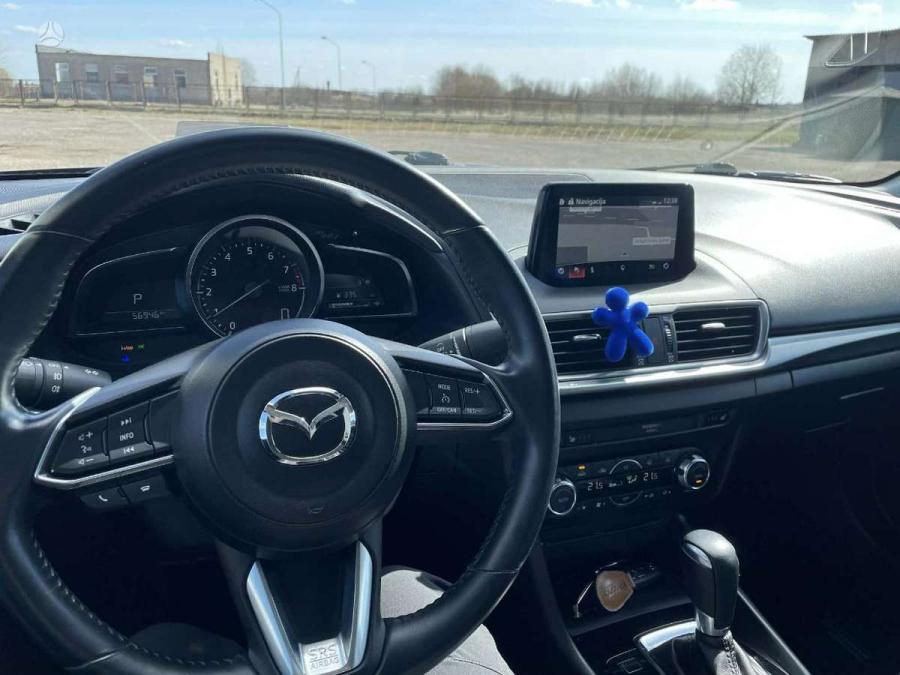 Melns Mazda 3 2018 Skuodas, ar dzinēja tilpumu 2.00 L un nobraukumu 115 tūkst. km par 12300 €, foto 6 vietnē AUTOMOTO.COM.LV