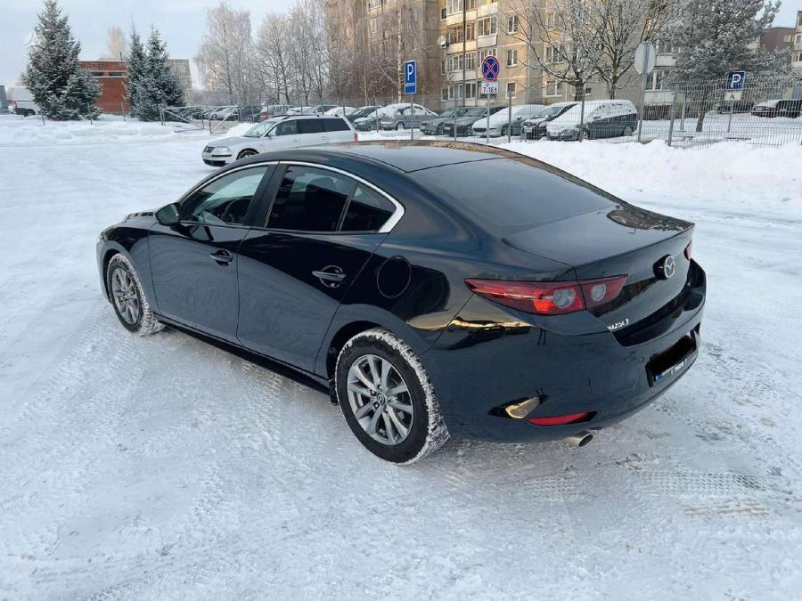 Black Mazda 3 2020 in Radviliskis, with an engine capacity of 2.00 L and mileage of 86 thousand km for 14500 €, photo 6 on AUTOMOTO.COM.LV
