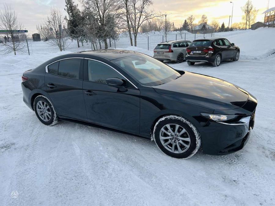 Black Mazda 3 2020 in Radviliskis, with an engine capacity of 2.00 L and mileage of 86 thousand km for 14500 €, photo 10 on AUTOMOTO.COM.LV